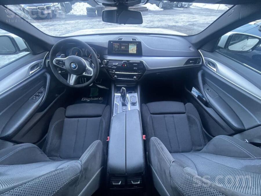 White BMW 520 2019 in Riga, with an engine capacity of 2.00 L and mileage of 0 thousand km for 18850 €, photo 7 on AUTOMOTO.COM.LV