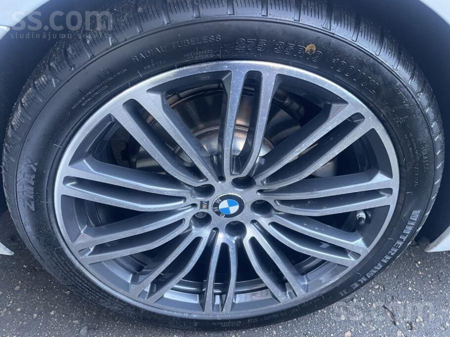 White BMW 520 2019 in Riga, with an engine capacity of 2.00 L and mileage of 0 thousand km for 18850 €, photo 21 on AUTOMOTO.COM.LV