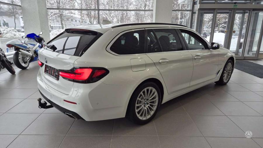 Balts BMW 520 2020 Marijampole, ar dzinēja tilpumu 2.00 L un nobraukumu 230 tūkst. km par 23999 €, foto 6 vietnē AUTOMOTO.COM.LV