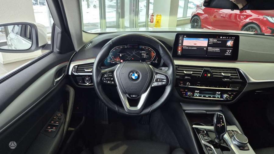 Balts BMW 520 2020 Marijampole, ar dzinēja tilpumu 2.00 L un nobraukumu 230 tūkst. km par 23999 €, foto 17 vietnē AUTOMOTO.COM.LV