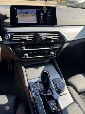 Balts BMW 520 2020 Panevēža, ar dzinēja tilpumu 2.00 L un nobraukumu 189 tūkst. km par 19300 €, foto 24 vietnē AUTOMOTO.COM.LV