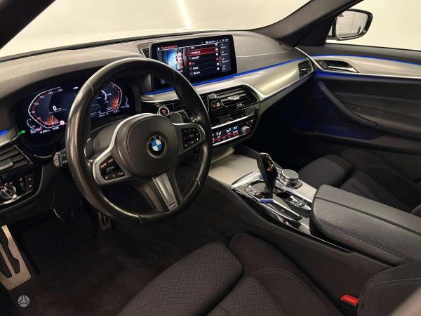 Balts BMW 520 2021 Marijampole, ar dzinēja tilpumu 2.00 L un nobraukumu 255 tūkst. km par 23750 €, foto 2 vietnē AUTOMOTO.COM.LV