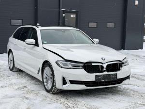 White BMW 520 2021 in Kaunas, with an engine capacity of 2.00 L and mileage of 34 thousand km for 17650 €, photo 2 on AUTOMOTO.COM.LV