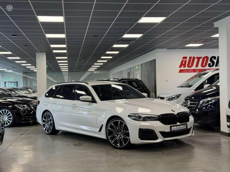 White BMW 520 2021 in Klaipeda, with an engine capacity of 2.00 L and mileage of 267 thousand km for 23999 €, photo 33 on AUTOMOTO.COM.LV