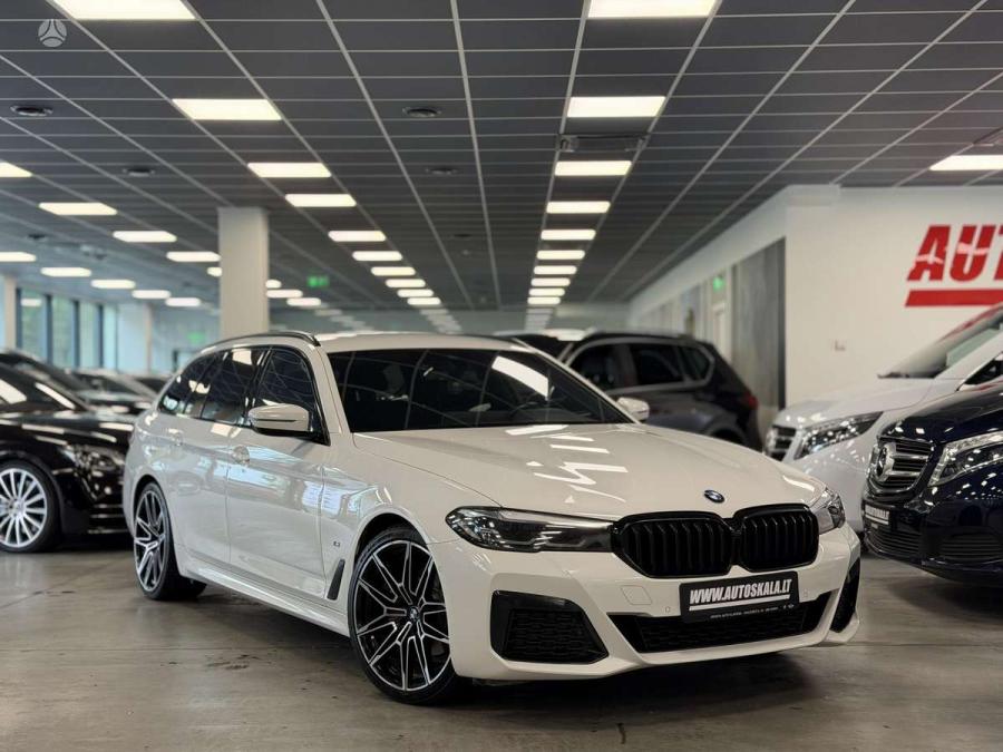 White BMW 520 2021 in Klaipeda, with an engine capacity of 2.00 L and mileage of 267 thousand km for 23999 €, photo 37 on AUTOMOTO.COM.LV