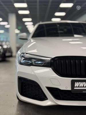White BMW 520 2021 in Klaipeda, with an engine capacity of 2.00 L and mileage of 267 thousand km for 23999 €, photo 38 on AUTOMOTO.COM.LV