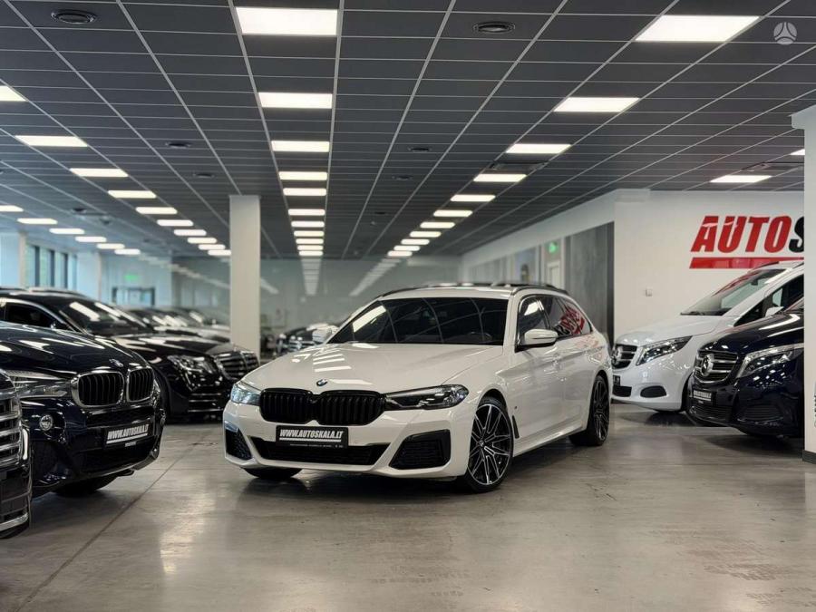 White BMW 520 2021 in Klaipeda, with an engine capacity of 2.00 L and mileage of 267 thousand km for 23999 €, photo 43 on AUTOMOTO.COM.LV