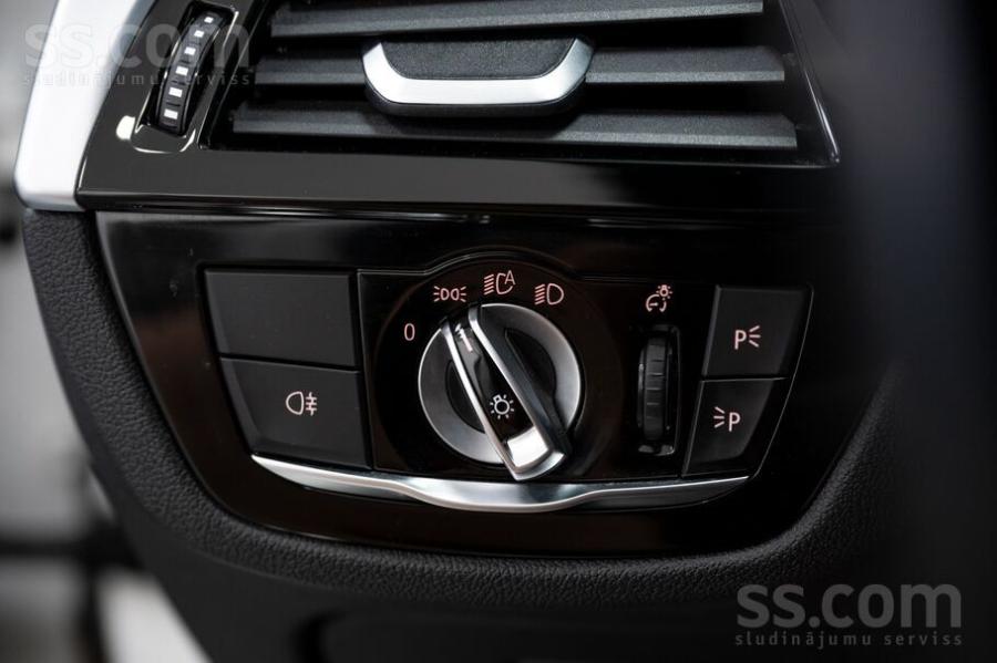 Balts BMW 520 2021 Rīga, ar dzinēja tilpumu 2.00 L un nobraukumu 111 tūkst. km par 31500 €, foto 26 vietnē AUTOMOTO.COM.LV