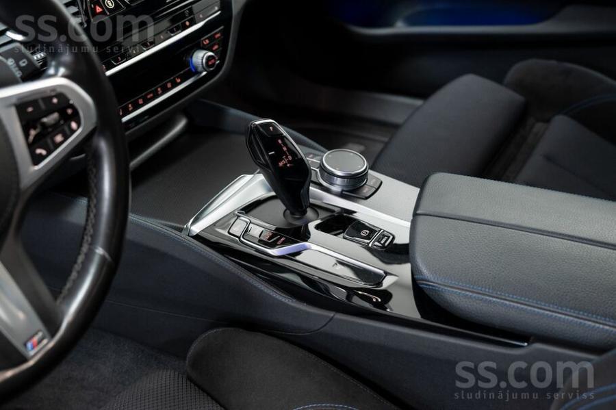 Balts BMW 520 2021 Rīga, ar dzinēja tilpumu 2.00 L un nobraukumu 111 tūkst. km par 31500 €, foto 36 vietnē AUTOMOTO.COM.LV