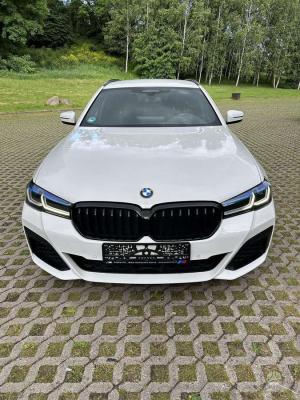 White BMW 520 2021 in Klaipeda, with an engine capacity of 2.00 L and mileage of 219 thousand km for 26500 €, photo 5 on AUTOMOTO.COM.LV