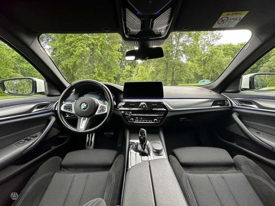 White BMW 520 2021 in Klaipeda, with an engine capacity of 2.00 L and mileage of 219 thousand km for 26500 €, photo 6 on AUTOMOTO.COM.LV