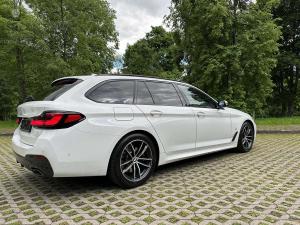 White BMW 520 2021 in Klaipeda, with an engine capacity of 2.00 L and mileage of 219 thousand km for 26500 €, photo 12 on AUTOMOTO.COM.LV