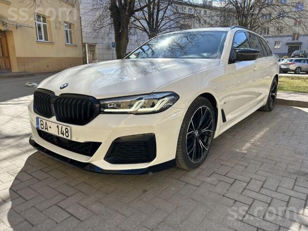 Balts BMW 520 2022 Valmiera, ar dzinēja tilpumu 2.00 L un nobraukumu 172 tūkst. km par 29200 €, foto 1 vietnē AUTOMOTO.COM.LV