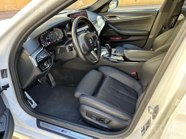 White BMW 520 2022 in Valmiera, with an engine capacity of 2.00 L and mileage of 172 thousand km for 29200 €, photo 6 on AUTOMOTO.COM.LV