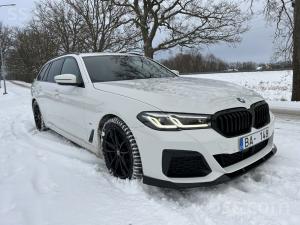 White BMW 520 2022 in Valmiera, with an engine capacity of 2.00 L and mileage of 161 thousand km for 30900 €, photo 3 on AUTOMOTO.COM.LV