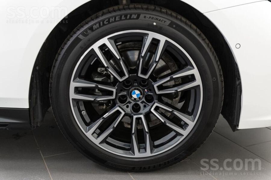 Balts BMW 520 2024 Rīga, ar dzinēja tilpumu 2.00 L un nobraukumu 13 tūkst. km par 52900 €, foto 12 vietnē AUTOMOTO.COM.LV