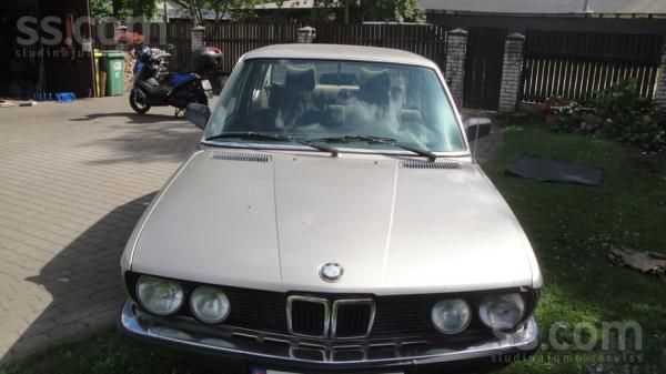 Yellow BMW 520 1985 in Riga, with an engine capacity of 2.00 L and mileage of 255 thousand km for 4000 €, photo 2 on AUTOMOTO.COM.LV