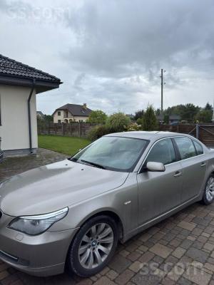 Yellow BMW 520 2008 in Riga, with an engine capacity of 2.00 L and mileage of 440 thousand km for 3300 €, photo  on AUTOMOTO.COM.LV