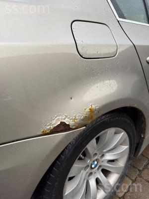 Dzeltens BMW 520 2008 Rīga, ar dzinēja tilpumu 2.00 L un nobraukumu 440 tūkst. km par 3300 €, foto 6 vietnē AUTOMOTO.COM.LV