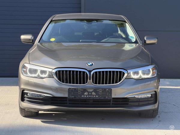 Yellow BMW 520 2017 in Utena, with an engine capacity of 2.00 L and mileage of 330 thousand km for 14300 €, photo 5 on AUTOMOTO.COM.LV