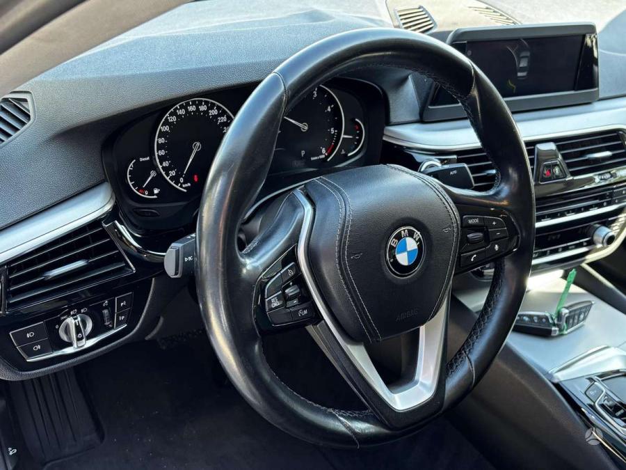 Dzeltens BMW 520 2017 Utena, ar dzinēja tilpumu 2.00 L un nobraukumu 330 tūkst. km par 14200 €, foto 17 vietnē AUTOMOTO.COM.LV