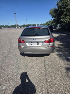 Yellow BMW 520 2011 in Marijampole, with an engine capacity of 2.00 L and mileage of 274 thousand km for 5650 €, photo 7 on AUTOMOTO.COM.LV