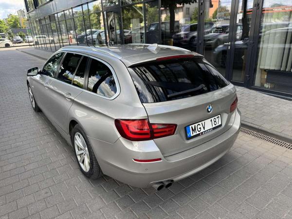 Yellow BMW 520 2011 in Kaunas, with an engine capacity of 2.00 L and mileage of 350 thousand km for 5850 €, photo 2 on AUTOMOTO.COM.LV