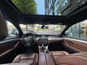 Yellow BMW 520 2011 in Kaunas, with an engine capacity of 2.00 L and mileage of 350 thousand km for 5850 €, photo 8 on AUTOMOTO.COM.LV