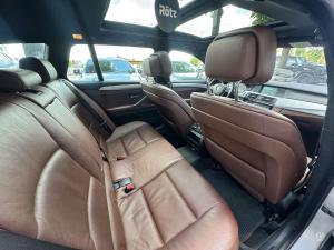 Yellow BMW 520 2011 in Kaunas, with an engine capacity of 2.00 L and mileage of 350 thousand km for 5850 €, photo 9 on AUTOMOTO.COM.LV