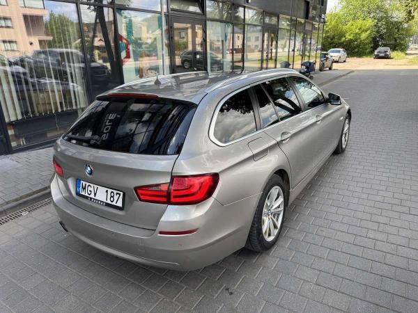 Dzeltens BMW 520 2011 Kauņa, ar dzinēja tilpumu 2.00 L un nobraukumu 350 tūkst. km par 4800 €, foto 5 vietnē AUTOMOTO.COM.LV