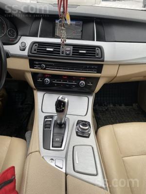 Yellow BMW 520 2013 in Riga, with an engine capacity of 2.00 L and mileage of 245 thousand km for 7500 €, photo 7 on AUTOMOTO.COM.LV