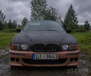 Melns BMW 523 1996 Rīga, ar dzinēja tilpumu 2.50 L un nobraukumu 420 tūkst. km par 900 €, foto  vietnē AUTOMOTO.COM.LV