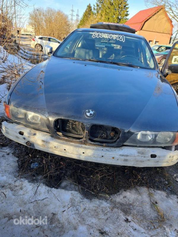Melns BMW 523 1997 Tallina, ar dzinēja tilpumu 2.50 L un nobraukumu 404 tūkst. km par 700 €, foto 1 vietnē AUTOMOTO.COM.LV