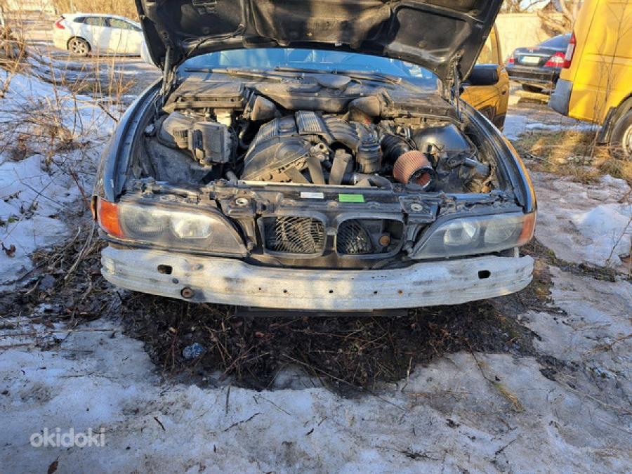 Black BMW 523 1997 in Tallinn, with an engine capacity of 2.50 L and mileage of 404 thousand km for 700 €, photo 4 on AUTOMOTO.COM.LV