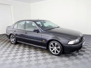 Черный БМВ 523 1998 в Таллин, объемом двигателя 2.50 л и пробегом 496 тыс. км за 1199 €, фото  на AUTOMOTO.COM.LV