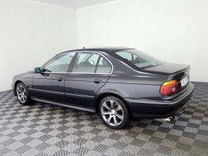 Melns BMW 523 1998 Tallina, ar dzinēja tilpumu 2.50 L un nobraukumu 496 tūkst. km par 1199 €, foto 14 vietnē AUTOMOTO.COM.LV