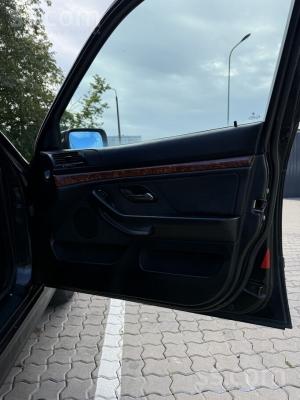 Melns BMW 523 1999 Rīga, ar dzinēja tilpumu 2.50 L un nobraukumu 347 tūkst. km par 2999 €, foto 21 vietnē AUTOMOTO.COM.LV