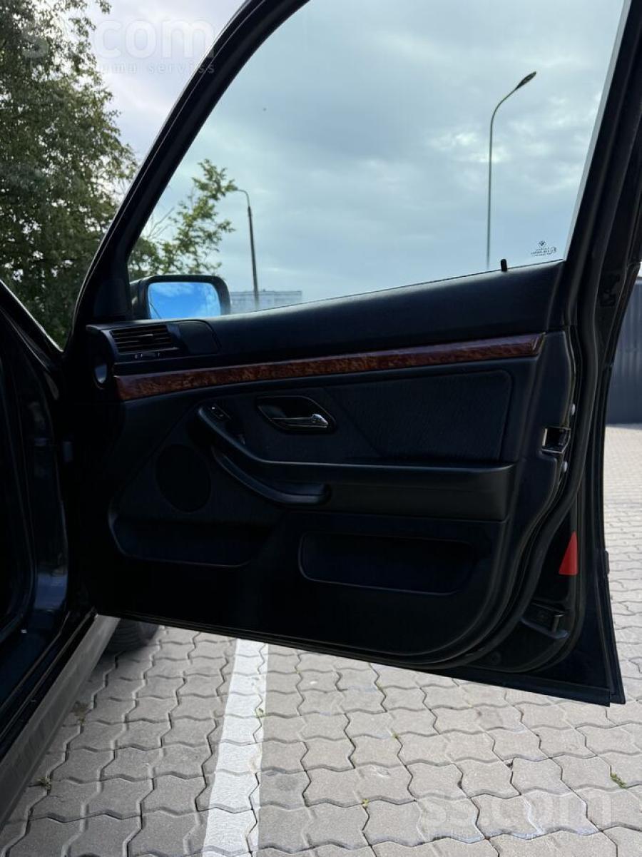 Melns BMW 523 1999 Rīga, ar dzinēja tilpumu 2.50 L un nobraukumu 347 tūkst. km par 2999 €, foto 21 vietnē AUTOMOTO.COM.LV