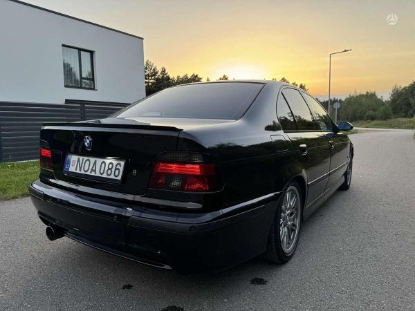 Black BMW 523 1999 in Vilnius, with an engine capacity of 2.50 L and mileage of 209 thousand km for 2450 €, photo 7 on AUTOMOTO.COM.LV