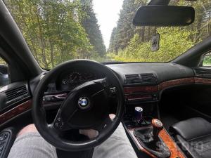 Melns BMW 523 2000 Liepāja, ar dzinēja tilpumu 2.50 L un nobraukumu 283 tūkst. km par 2400 €, foto 6 vietnē AUTOMOTO.COM.LV