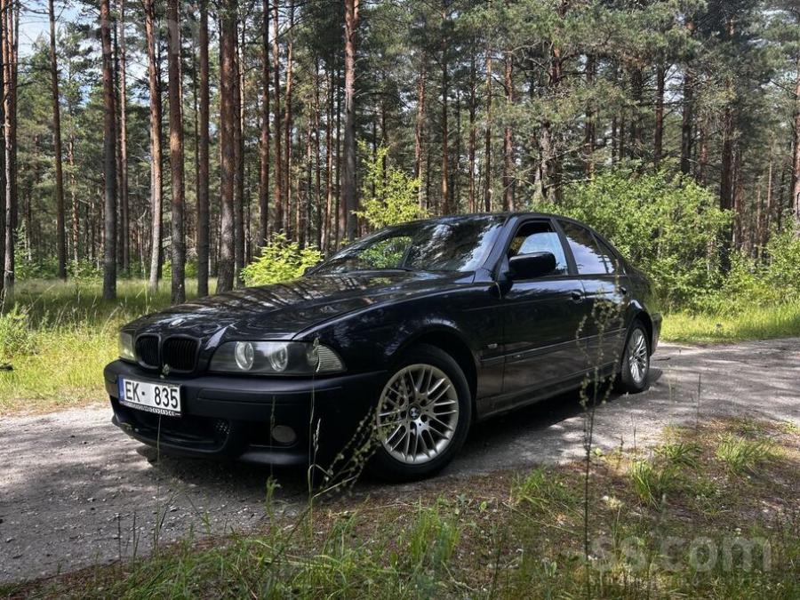 Melns BMW 523 2000 Rīga, ar dzinēja tilpumu 2.50 L un nobraukumu 0 tūkst. km par 2400 €, foto 1 vietnē AUTOMOTO.COM.LV