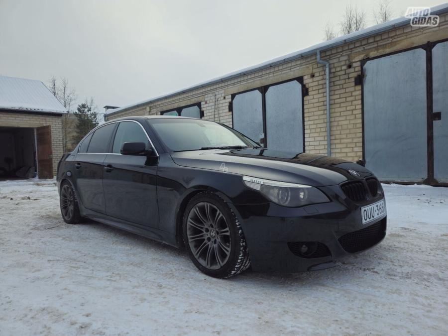 Black BMW 523 2006 in Radviliskis, with an engine capacity of 2.50 L and mileage of 320 thousand km for 2700 €, photo 1 on AUTOMOTO.COM.LV