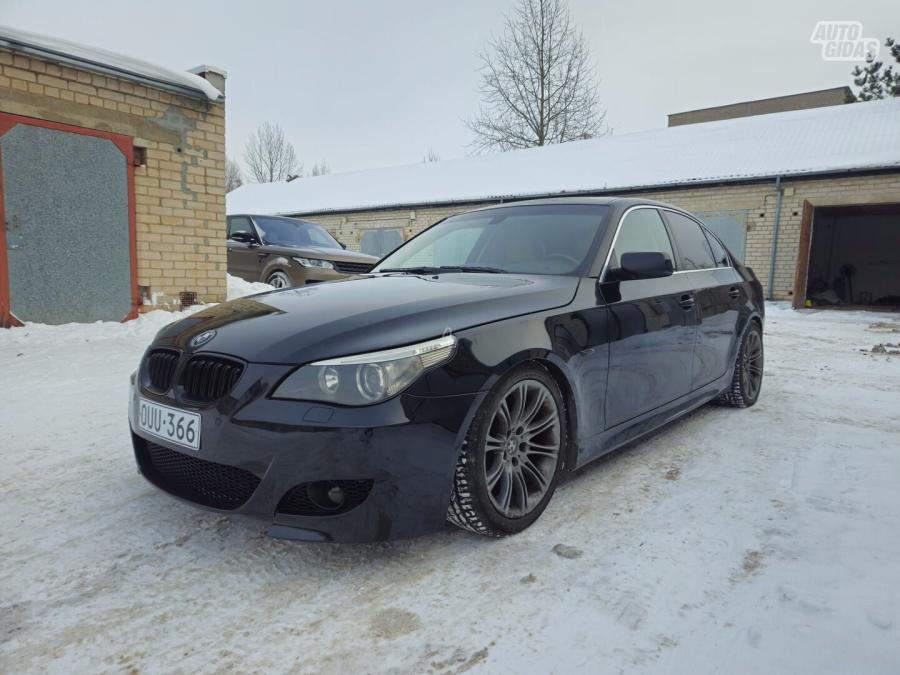Black BMW 523 2006 in Radviliskis, with an engine capacity of 2.50 L and mileage of 320 thousand km for 2700 €, photo 2 on AUTOMOTO.COM.LV