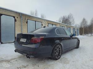 Black BMW 523 2006 in Radviliskis, with an engine capacity of 2.50 L and mileage of 320 thousand km for 2700 €, photo 3 on AUTOMOTO.COM.LV