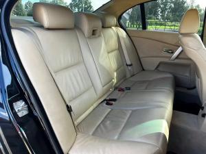 Black BMW 523 2006 in Jelgava, with an engine capacity of 2.50 L and mileage of 332 thousand km for 3700 €, photo 12 on AUTOMOTO.COM.LV