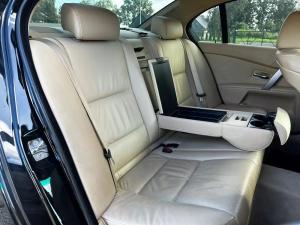 Black BMW 523 2006 in Jelgava, with an engine capacity of 2.50 L and mileage of 332 thousand km for 3700 €, photo 13 on AUTOMOTO.COM.LV