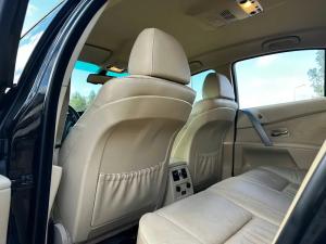 Black BMW 523 2006 in Jelgava, with an engine capacity of 2.50 L and mileage of 332 thousand km for 3700 €, photo 16 on AUTOMOTO.COM.LV