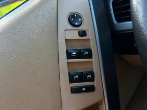 Black BMW 523 2006 in Jelgava, with an engine capacity of 2.50 L and mileage of 332 thousand km for 3700 €, photo 18 on AUTOMOTO.COM.LV