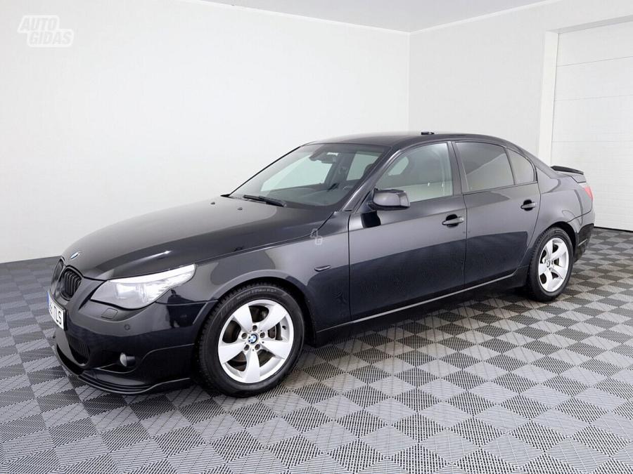 Black BMW 523 2007 in Tallinn, with an engine capacity of 2.50 L and mileage of 345 thousand km for 3999 €, photo 2 on AUTOMOTO.COM.LV