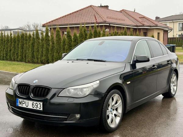 Black BMW 523 2007 in Vilnius, with an engine capacity of 2.50 L and mileage of 320 thousand km for 2900 €, photo 1 on AUTOMOTO.COM.LV